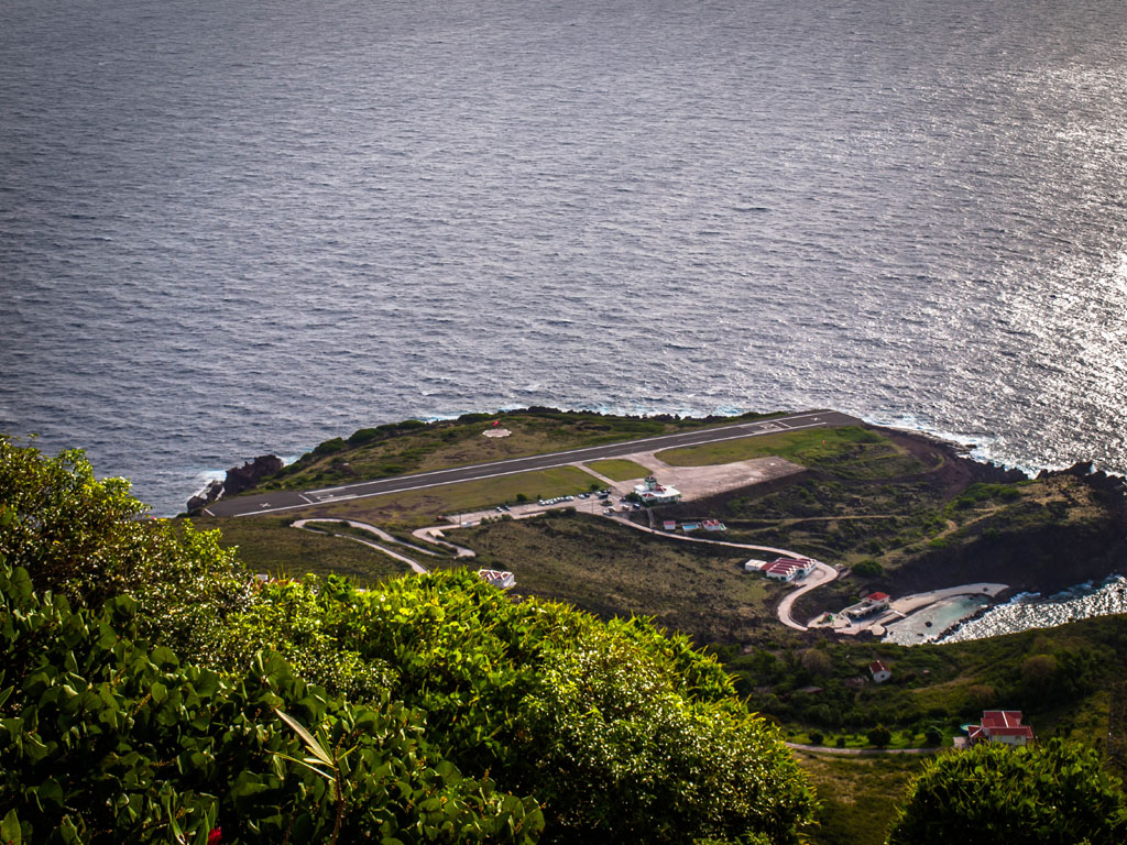 Got the best view while approaching the shortest commercial runway in ...